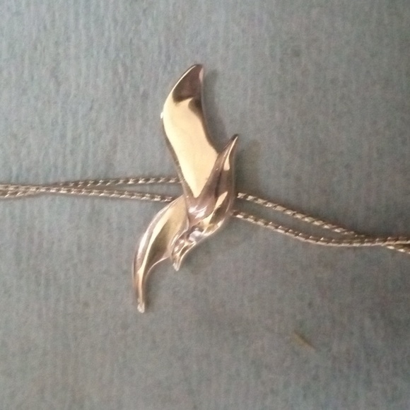 Avon | Jewelry | Vintage Avon Bird Necklace Silver | Poshmark